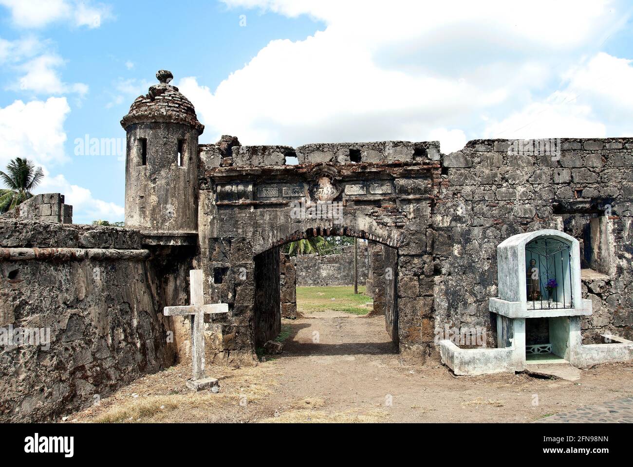 Fuerte de San Jerónimo, Spanish fort in Portobelo National Park, Panama ...