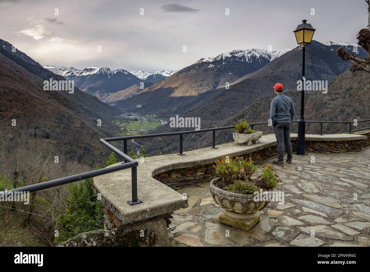 Vistas panorámicas al valle hi-res stock photography and images - Alamy