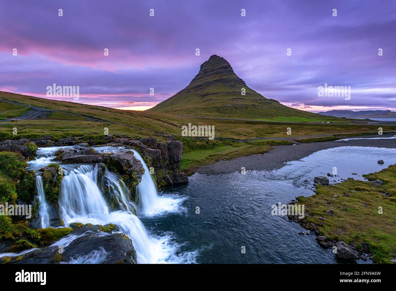 Kirkjufell kirkjufellsfoss view church hi-res stock photography and ...