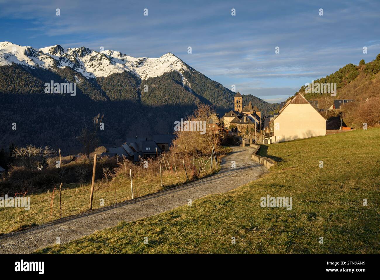 Arquitectura exterior vistas hi-res stock photography and images - Alamy