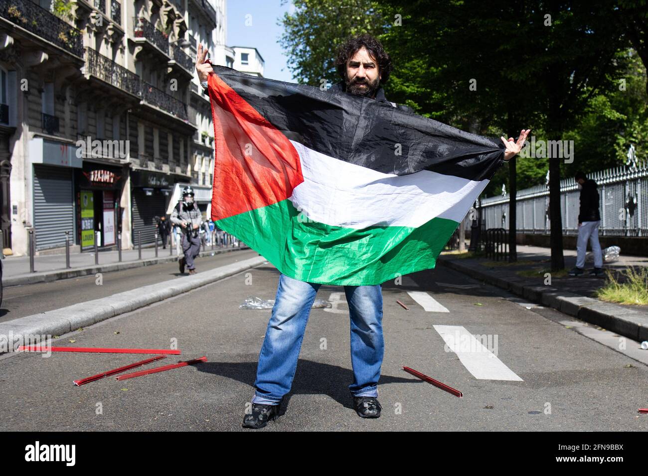 Fear defying hi-res stock photography and images - Alamy