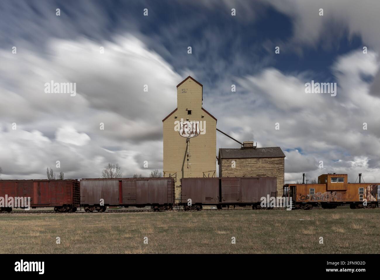 Mossleigh, Alberta - May 1, 2020: Historic elevator row in Mossleigh ...