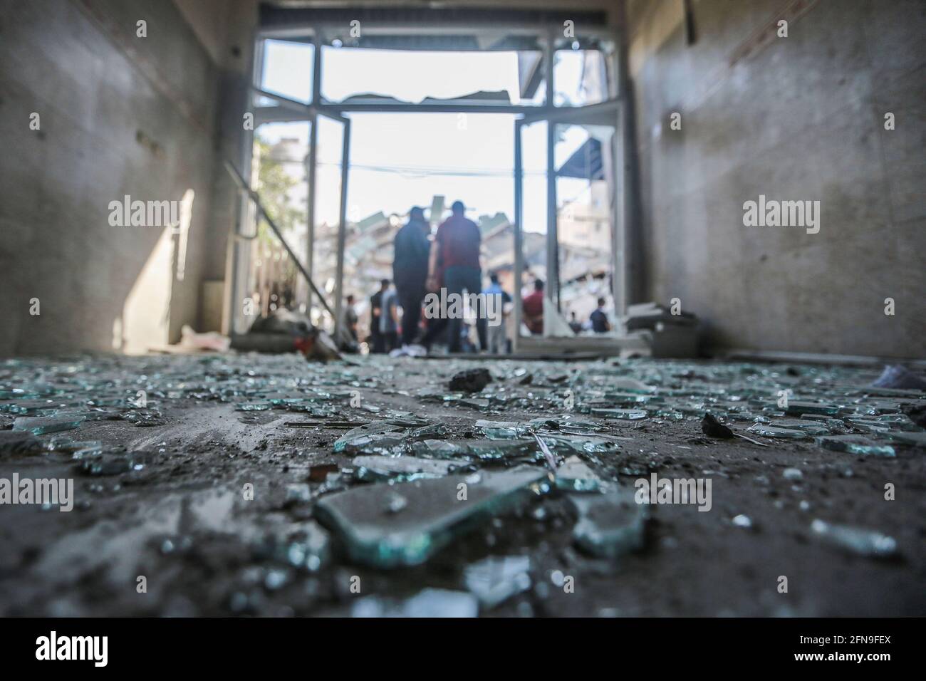 Gaza City, Palestinian Territories. 14th May, 2021. Shattered glass are ...