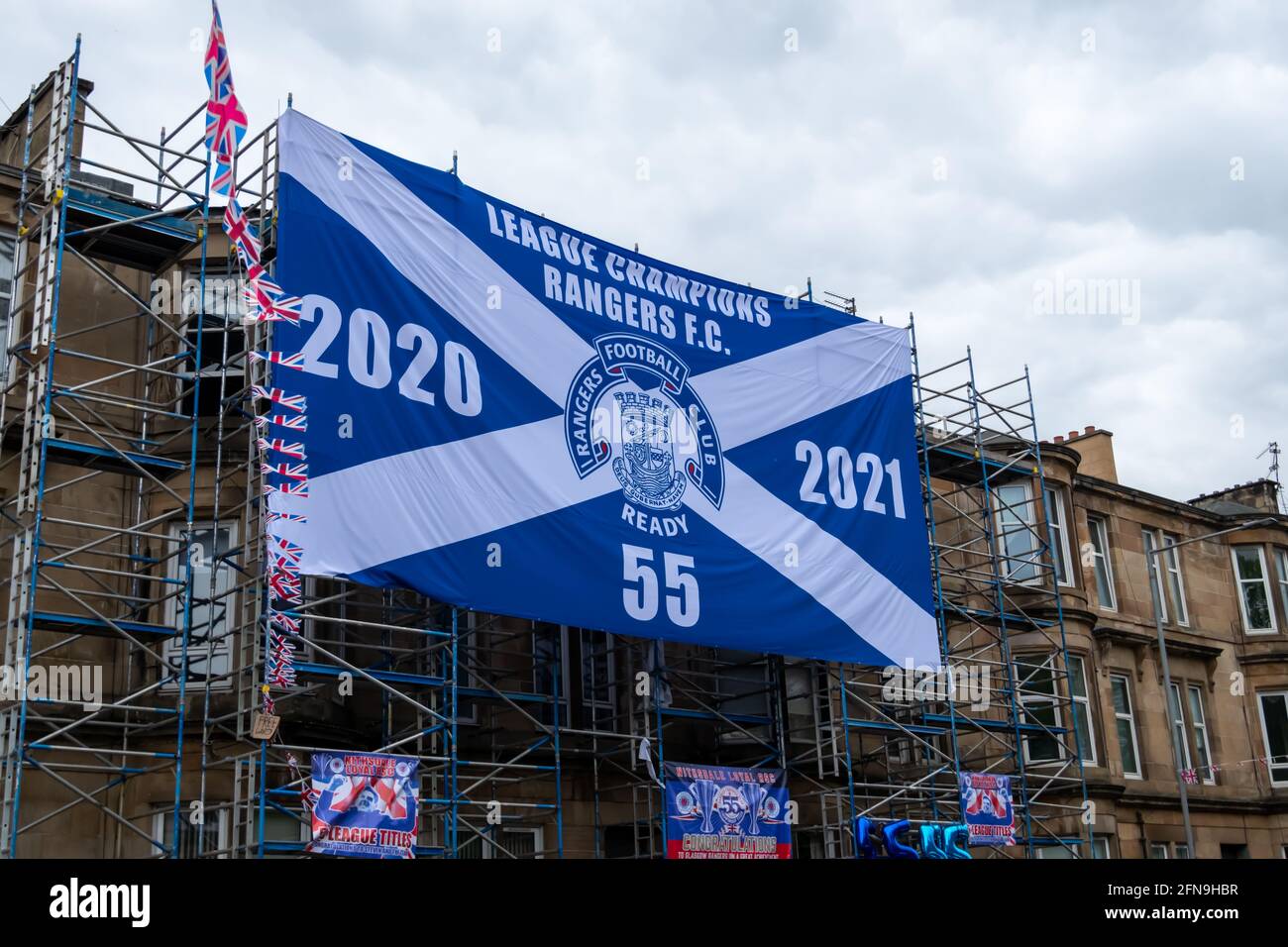 Rangers scottish premiership trophy hi-res stock photography and images ...