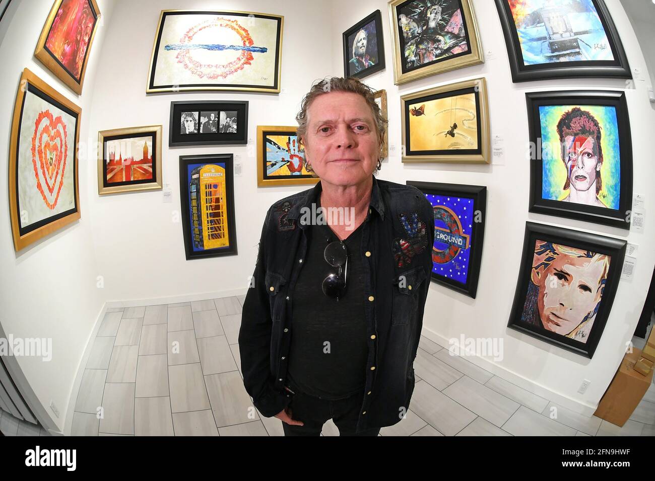 Hollywood - FL - 20200109 Rick Allen of Def Leppard displays his art ...