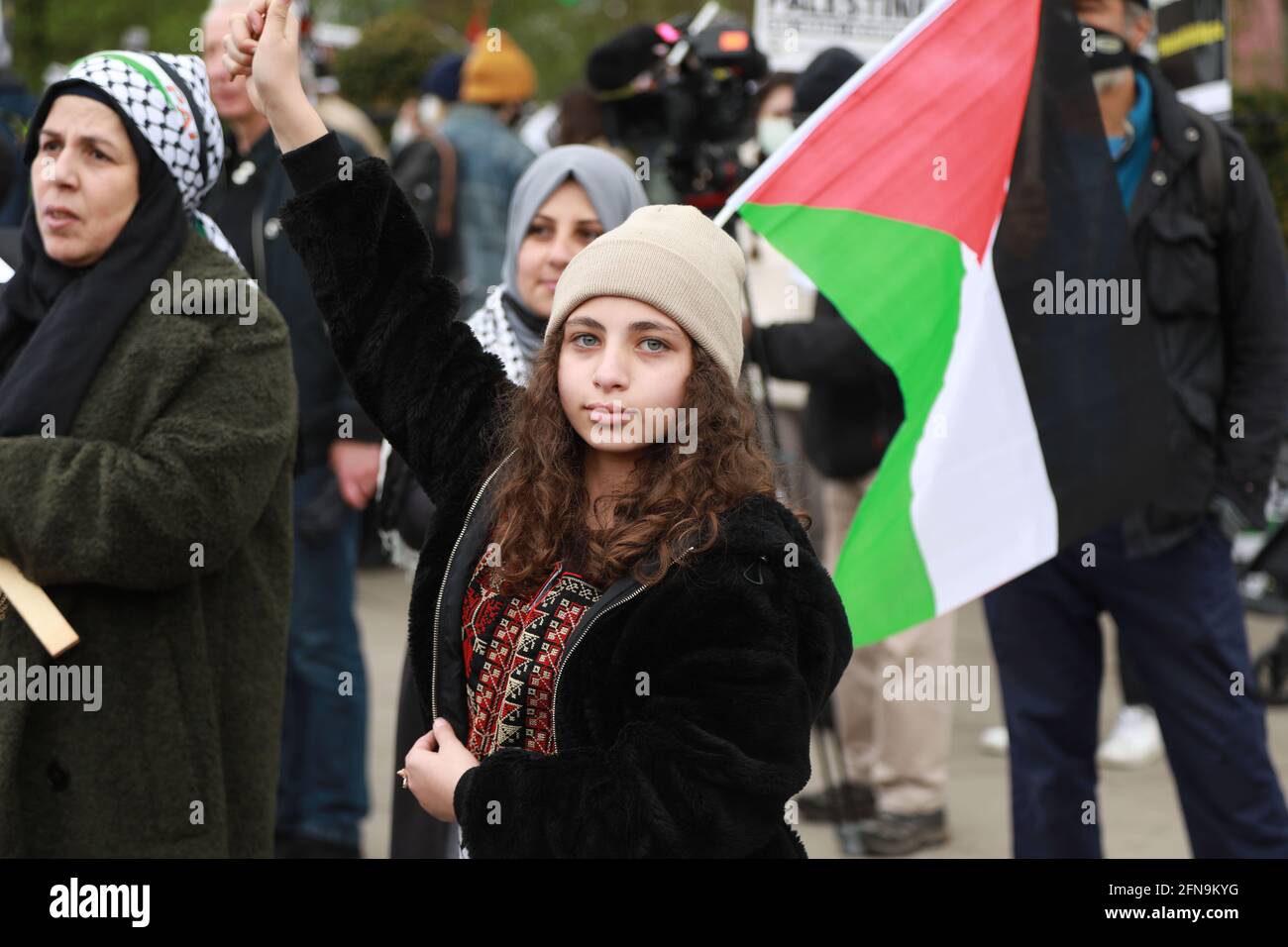 Israeli Embassy - London, UK, 15th May, 2021; Many thousands of people ...