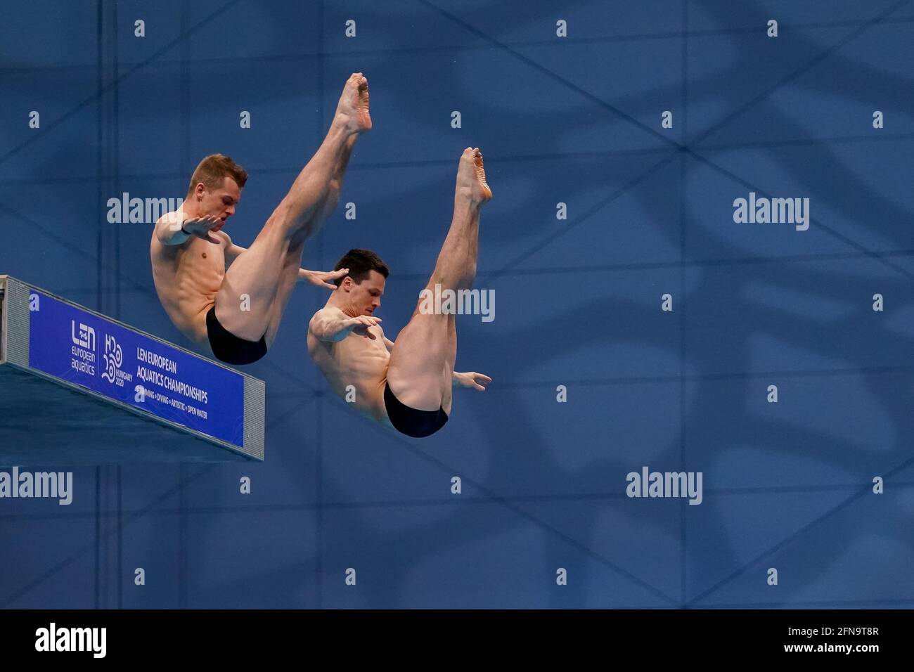 Mens 10m platform diving hi-res stock photography and images - Alamy
