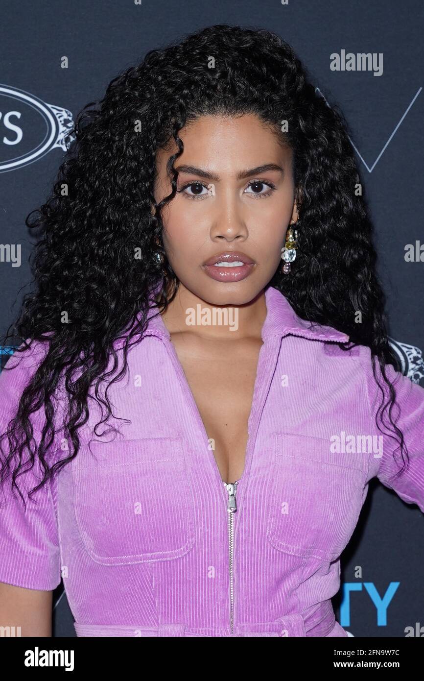 Leyna bloom headshot hi-res stock photography and images - Alamy