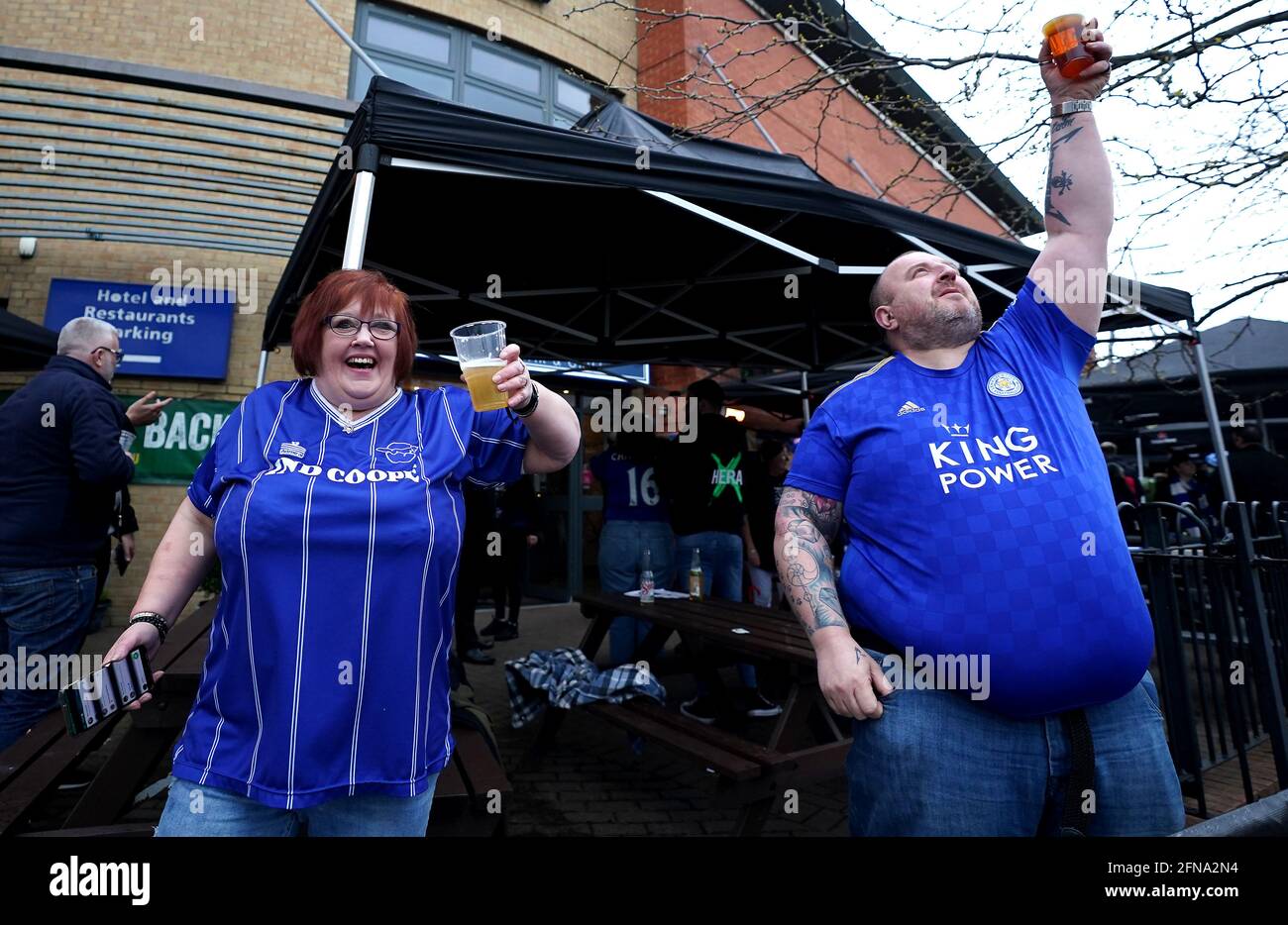 Leicester City fans celebrate victory outside the King Power Stadium ...