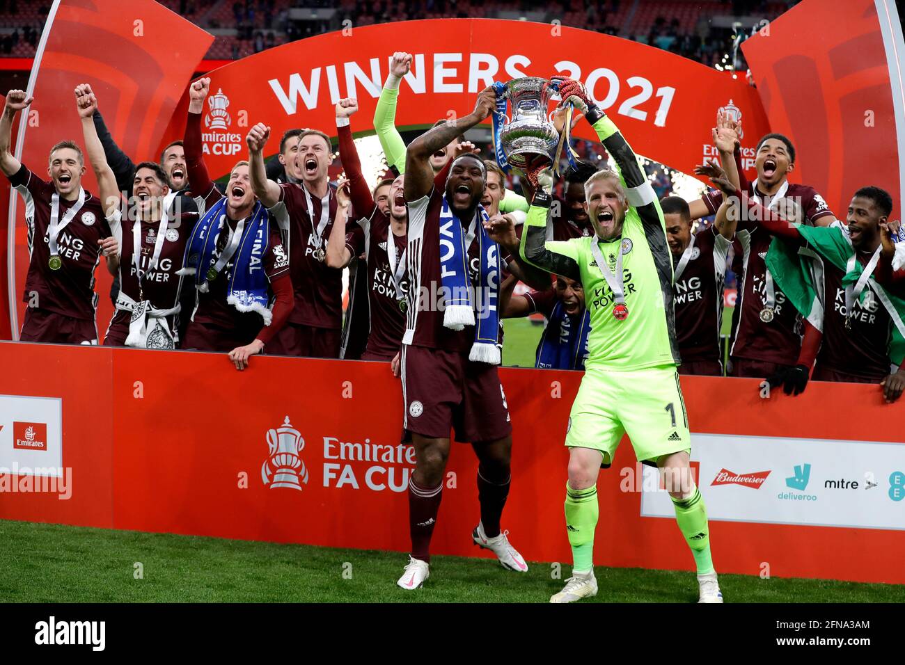 Leicester City's Wes Morgan (left) and Kasper Schmeichel lift the ...