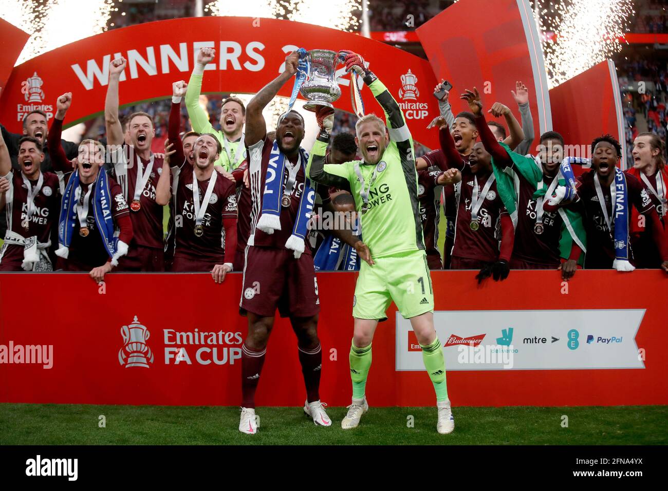 Leicester City's Wes Morgan (left) and Leicester City goalkeeper Kasper ...