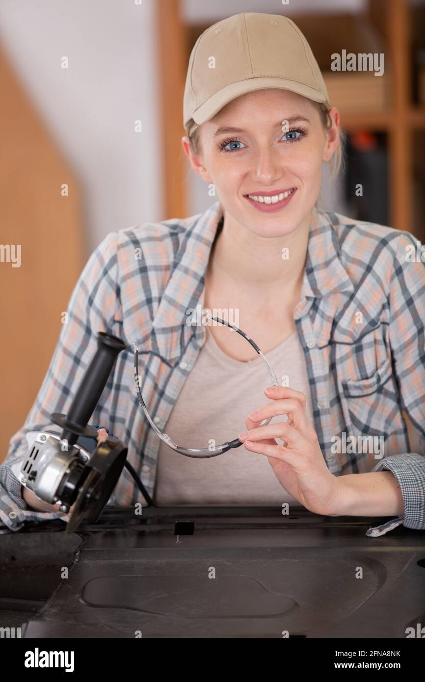 Woman sheet metal factory hi-res stock photography and images - Alamy