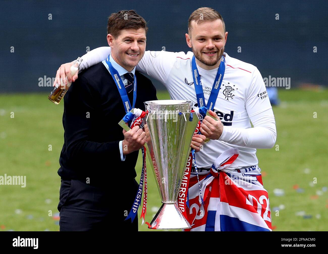 Steven gerrard rangers trophy hi-res stock photography and images - Alamy