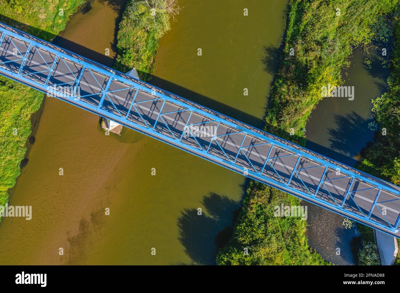 Top down bridge hi-res stock photography and images - Alamy