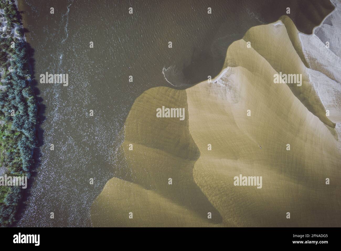 Low level aerial view hi-res stock photography and images - Alamy