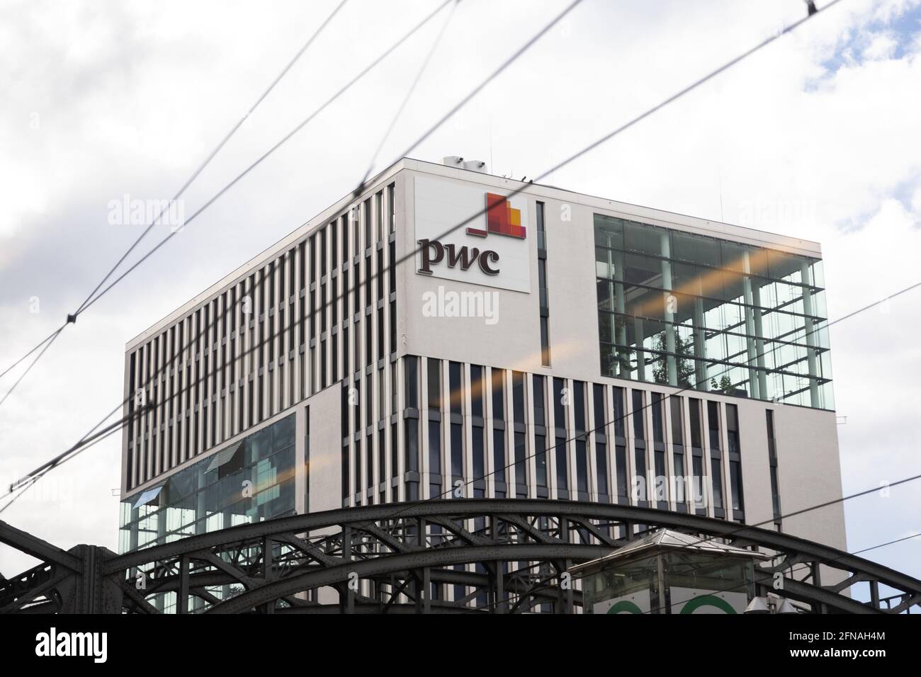 PricewaterhouseCoopers in Munich town center Stock Photo - Alamy