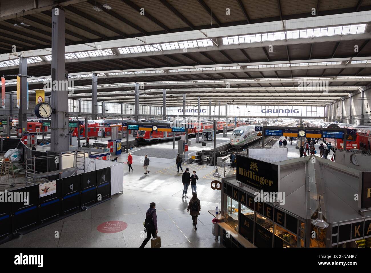 Munich central train station Stock Photo - Alamy