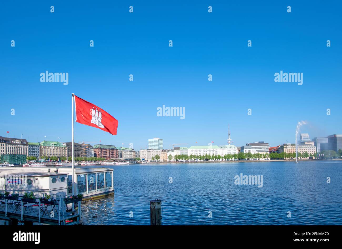 Hamburg flag hi-res stock photography and images - Alamy