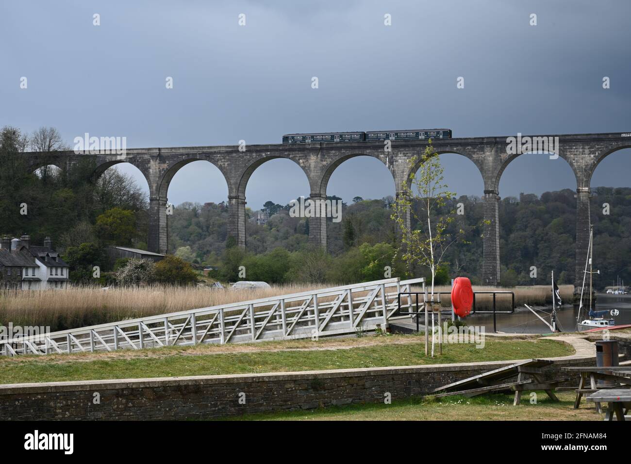 View of the Calstock Viaduct Over the River Tamar in Cornwall Stock ...