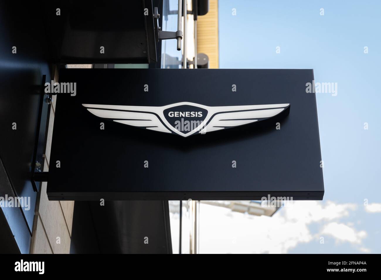 Genesis logo hi-res stock photography and images - Alamy