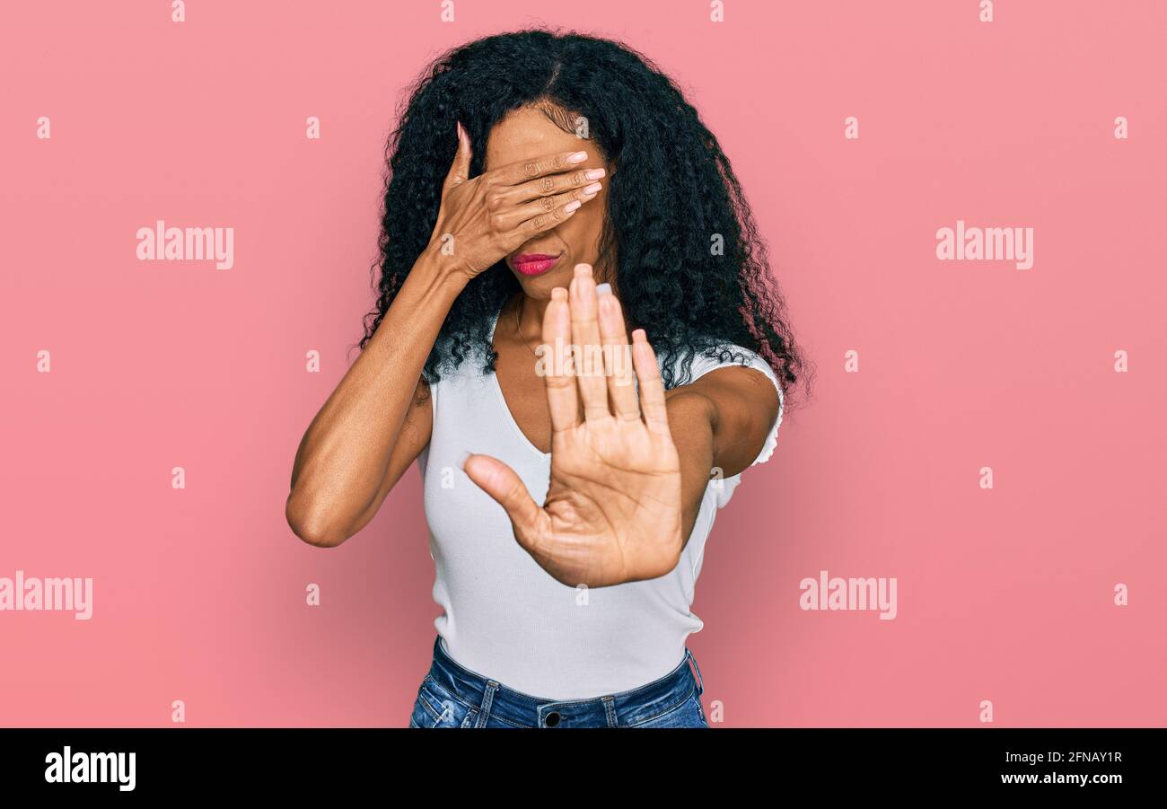 Embarrass embarrassed hi-res stock photography and images - Alamy