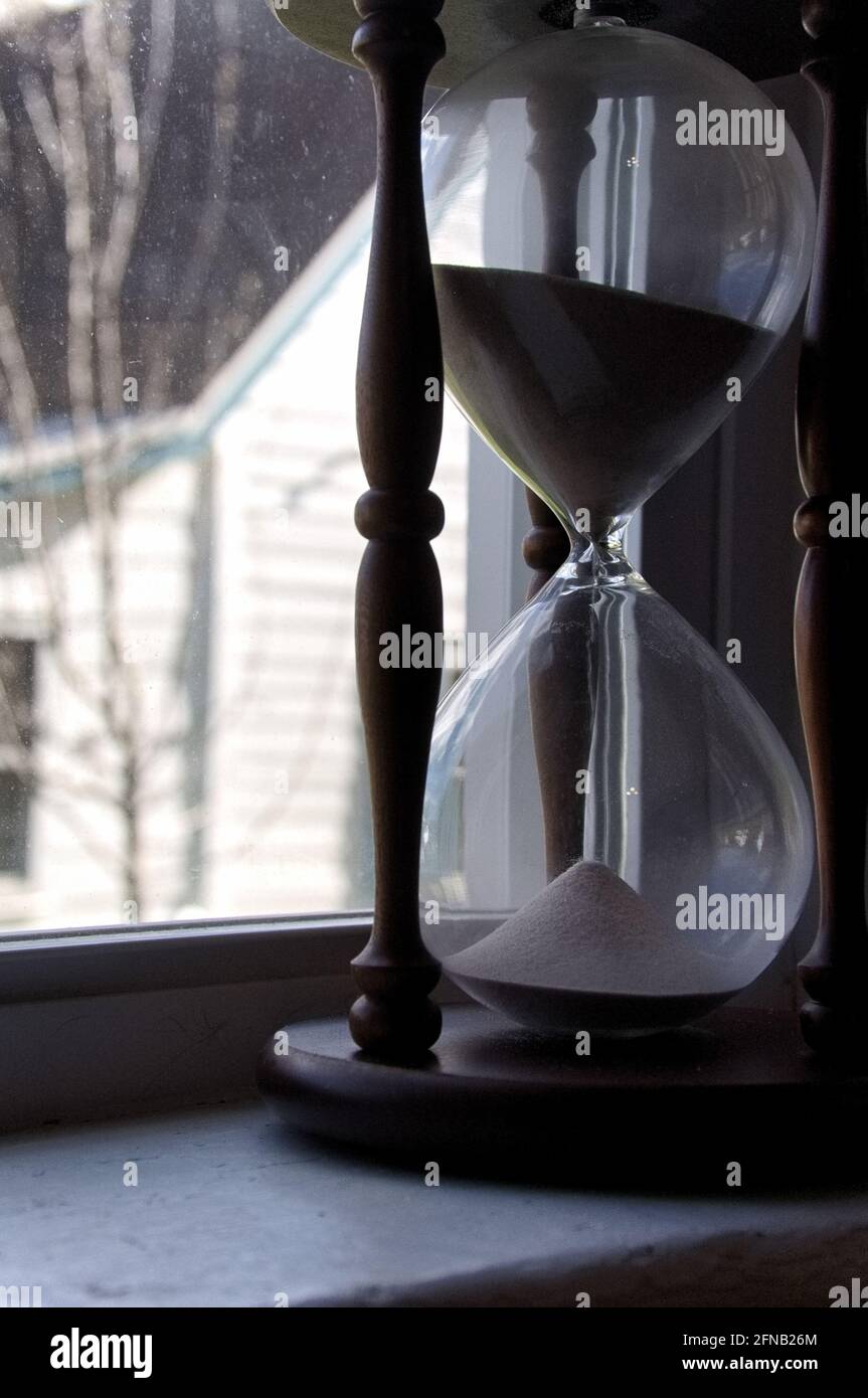 Hour glass hi-res stock photography and images - Alamy