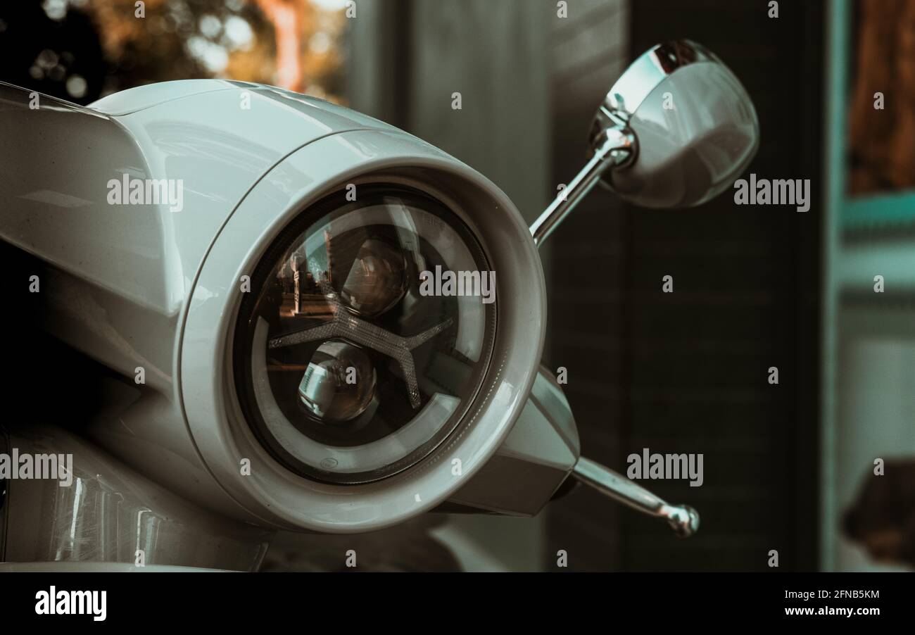 Motorcycle headlight hi-res stock photography and images - Alamy