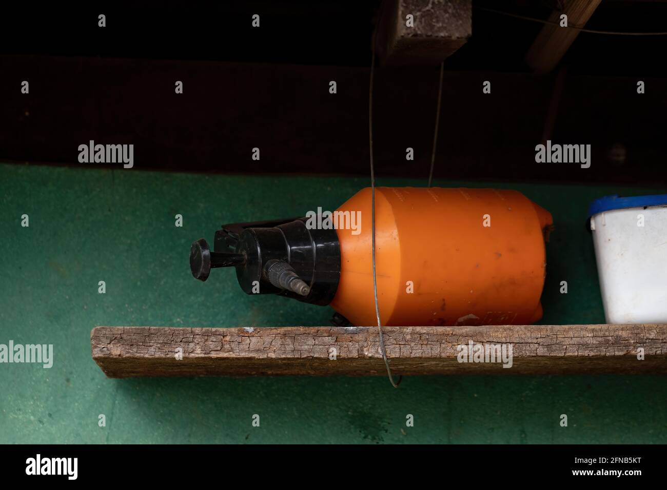 Hand insecticide spray hi-res stock photography and images - Alamy