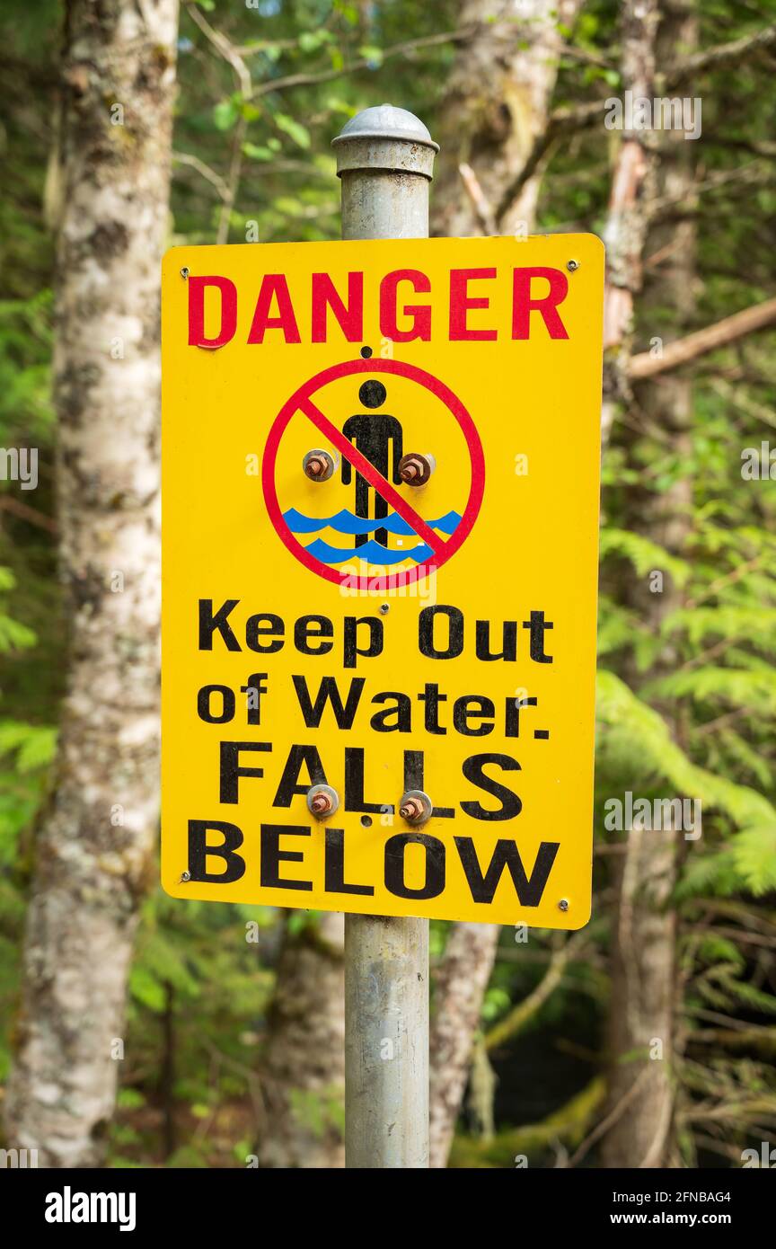 Waterfall danger hi-res stock photography and images - Alamy