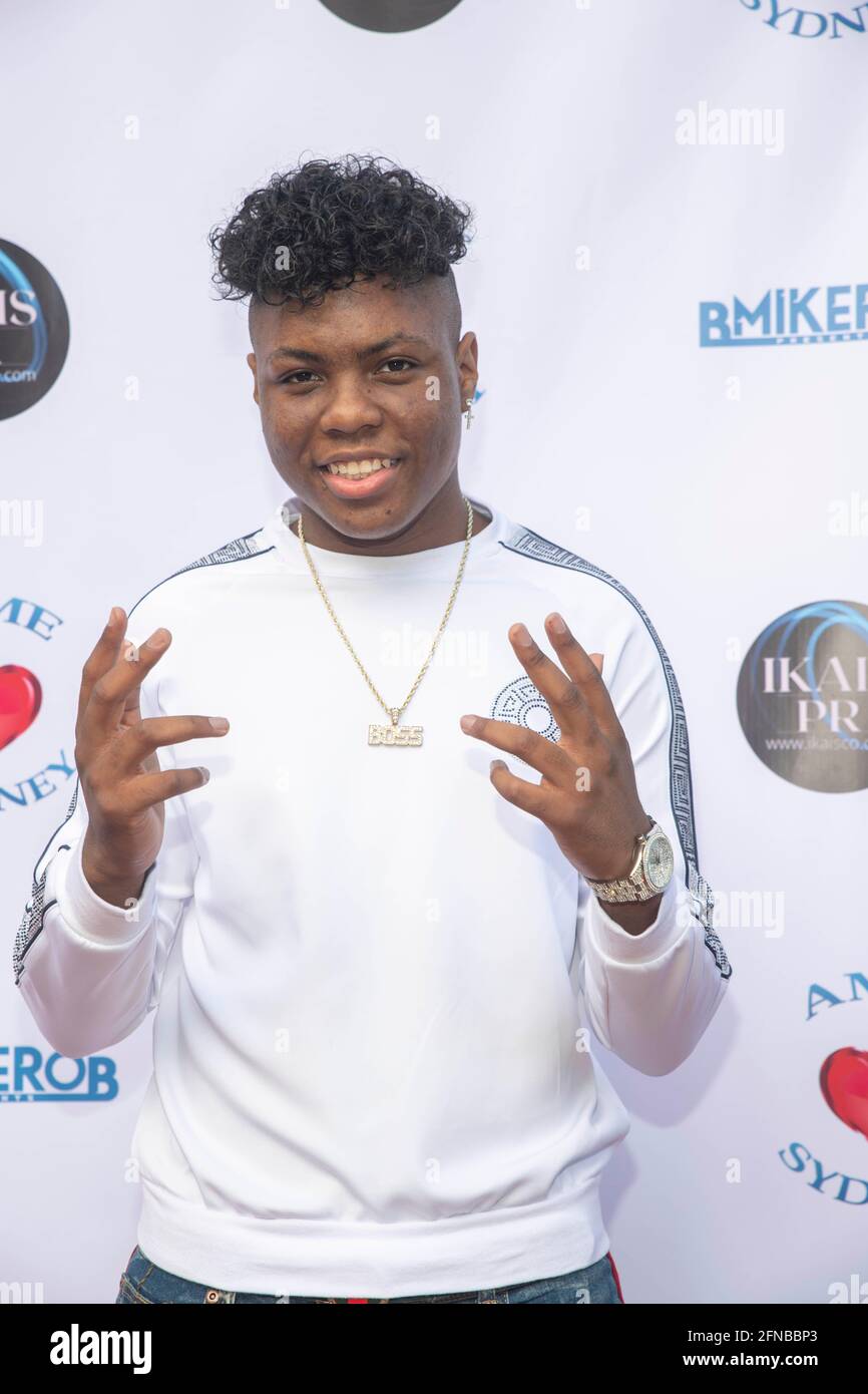 Dejay hi-res stock photography and images - Alamy