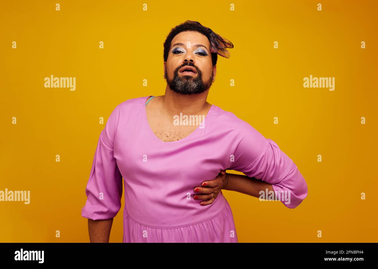 Man dressed as woman hi-res stock photography and images - Alamy