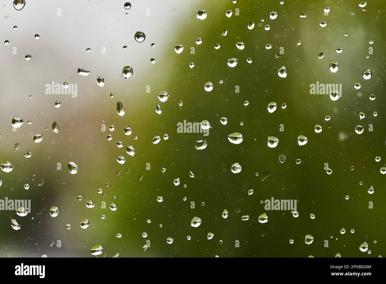 Raindrop pane hi-res stock photography and images - Alamy