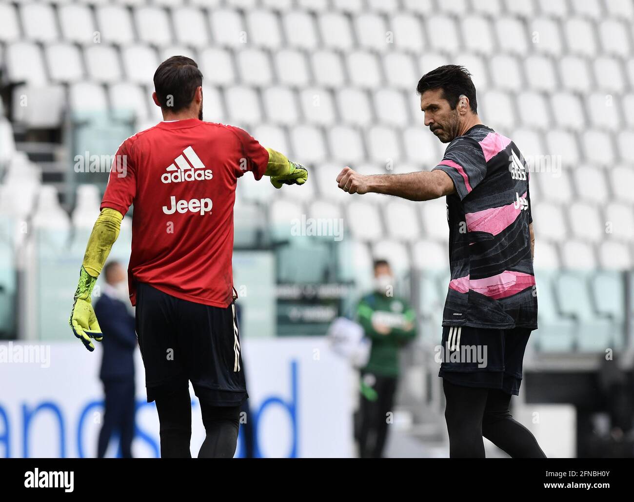Gianluigi buffon juventus fc and carlo pinsoglio juventus fc hi-res ...