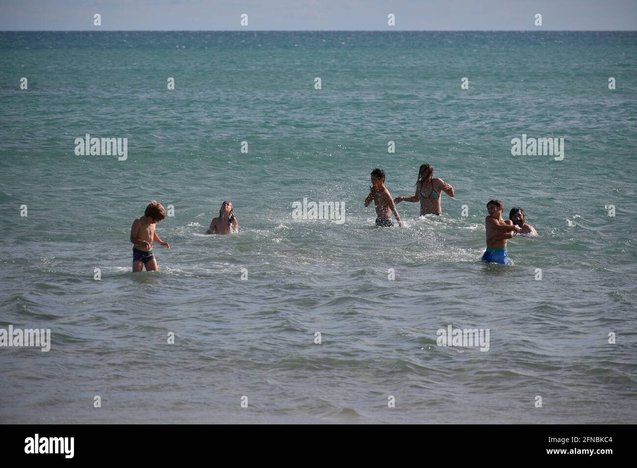 Family bathing in Palavas les Flots, Carnon Plage, Montpellier ...