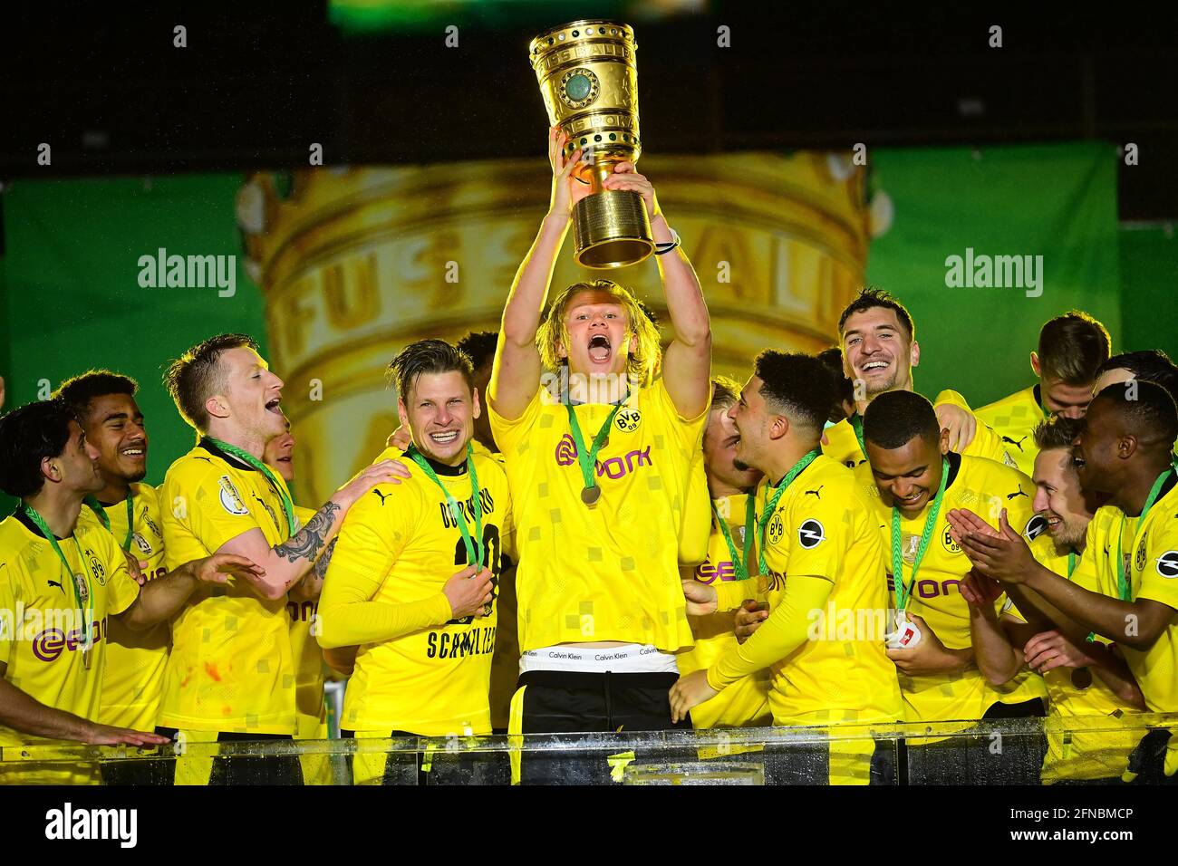 Haaland dortmund trophy hi-res stock photography and images - Alamy