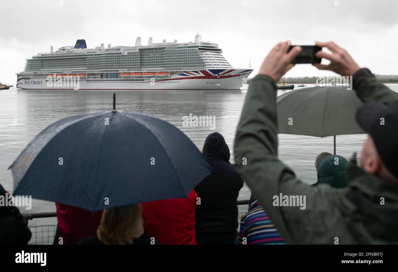 Iona Ampics High Resolution Stock Photography and Images - Alamy