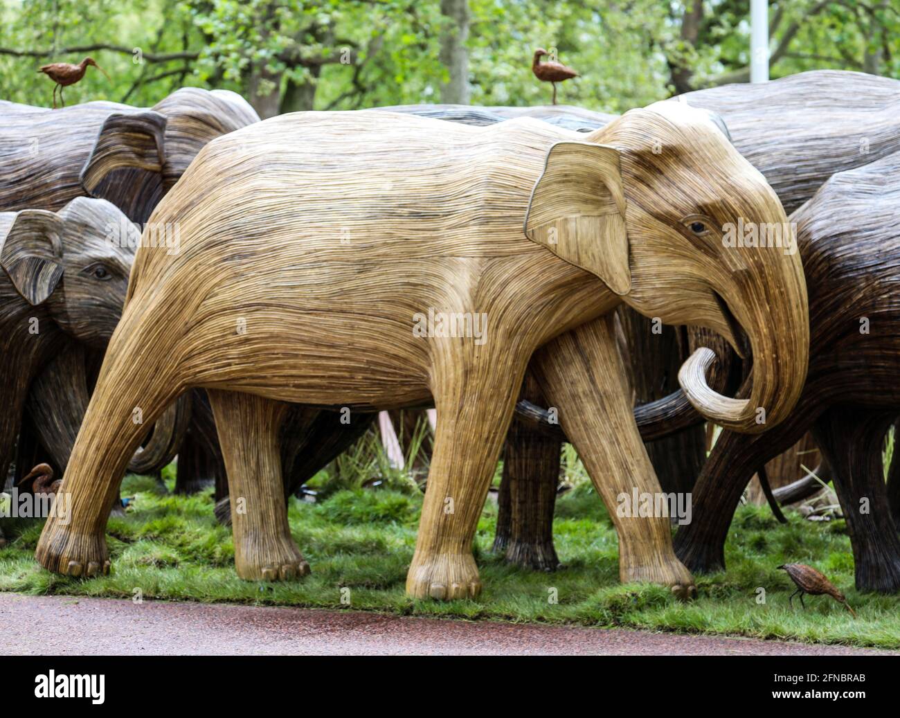 Life size elephant sculptures hi-res stock photography and images - Alamy