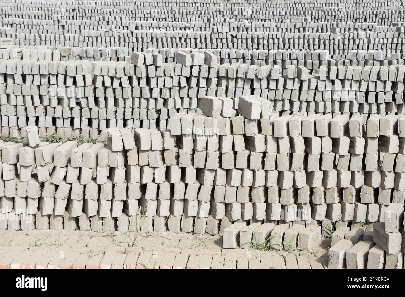 Elevated building bricks concrete hi-res stock photography and images ...