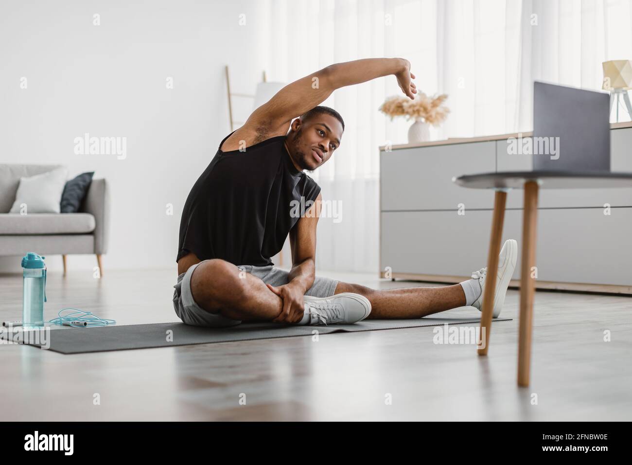 Bend stretch hi-res stock photography and images - Alamy