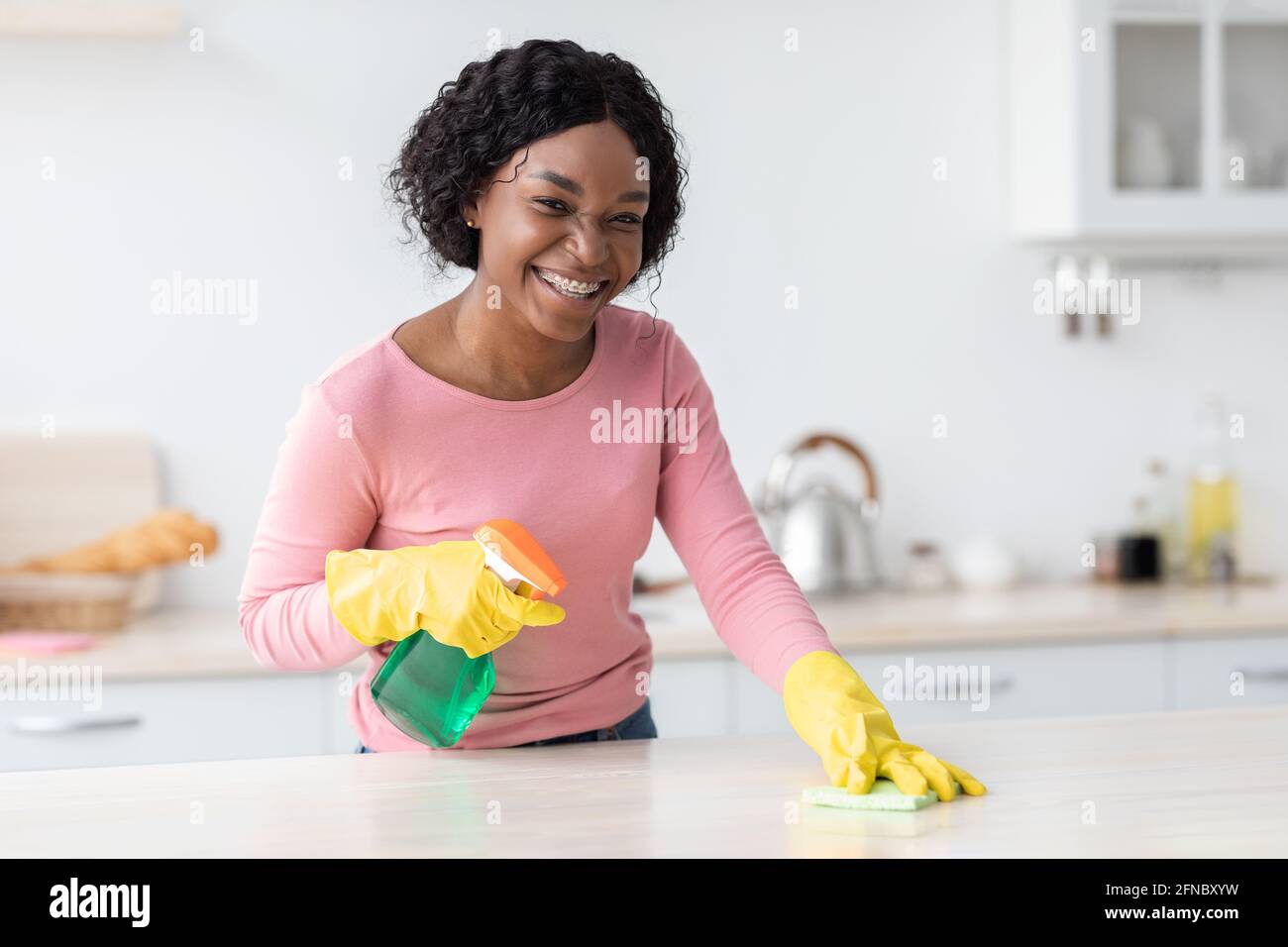 Lady cleaner hi-res stock photography and images - Alamy