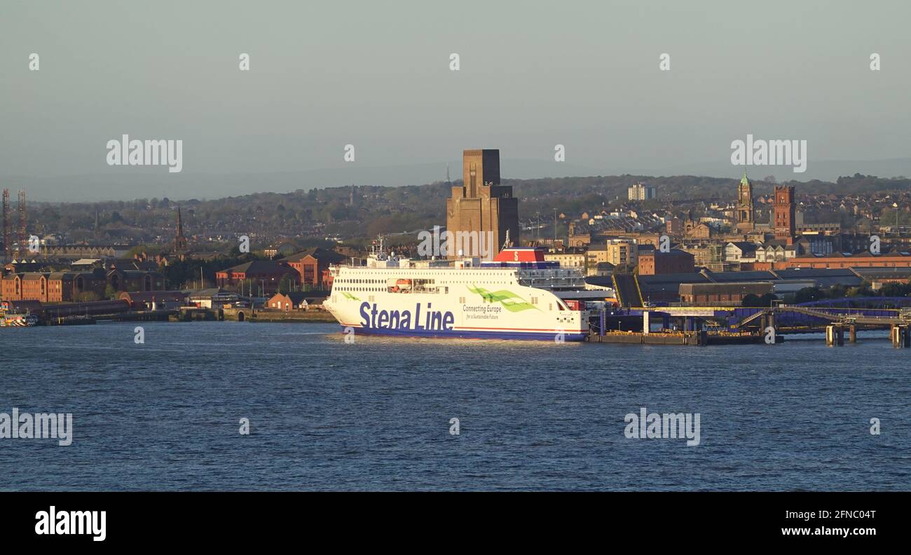 Stena Line Ferry leaving Liverpool for Belfast Stock Photo - Alamy