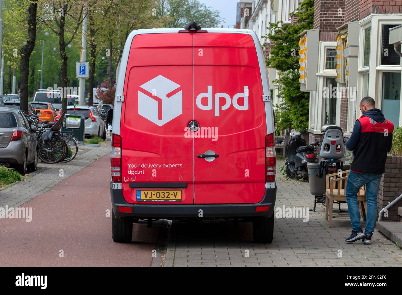 Dpd truck hi-res stock photography and images - Alamy