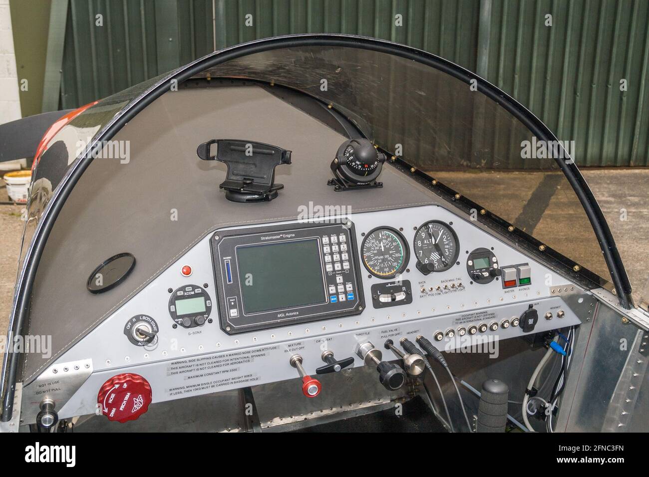 Aeroplane instruments hi-res stock photography and images - Alamy