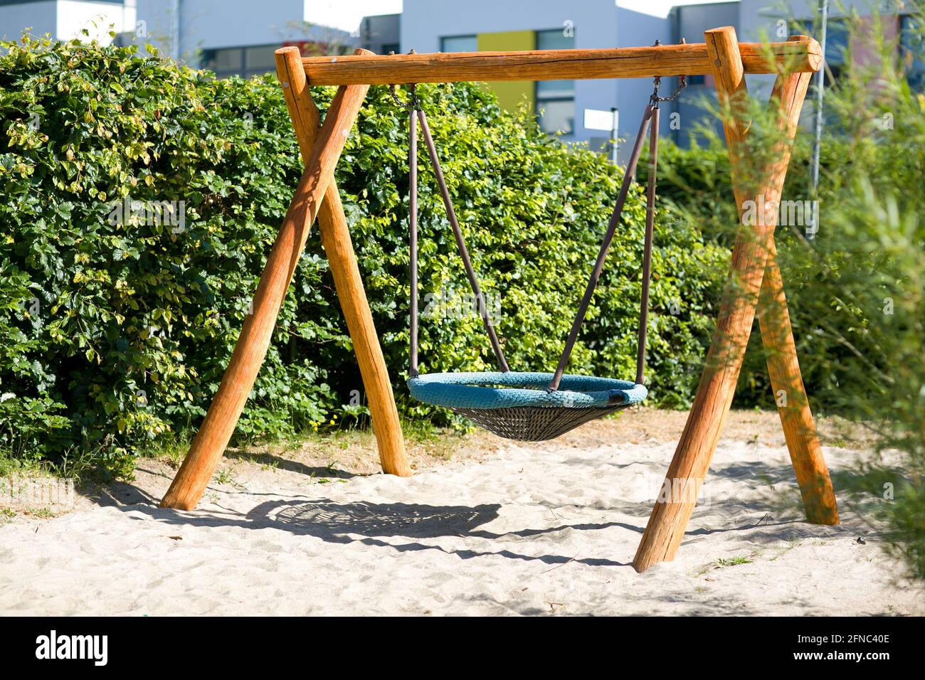 Swing round tree hi-res stock photography and images - Alamy