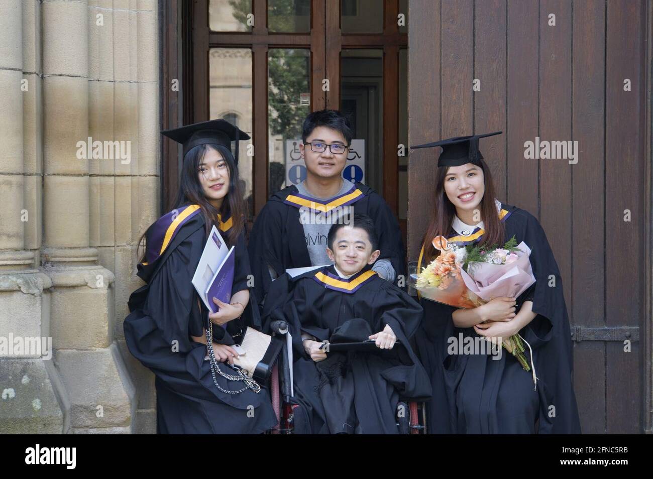 Manchester university graduation hi-res stock photography and images ...