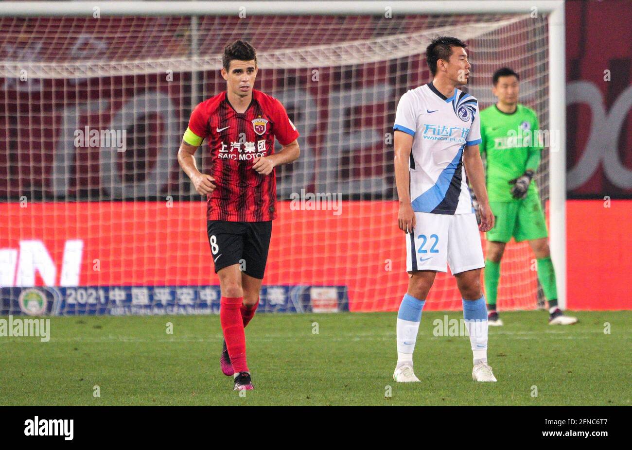 Suzhou, China's Jiangsu Province. 16th May, 2021. Oscar (L) of Shanghai ...
