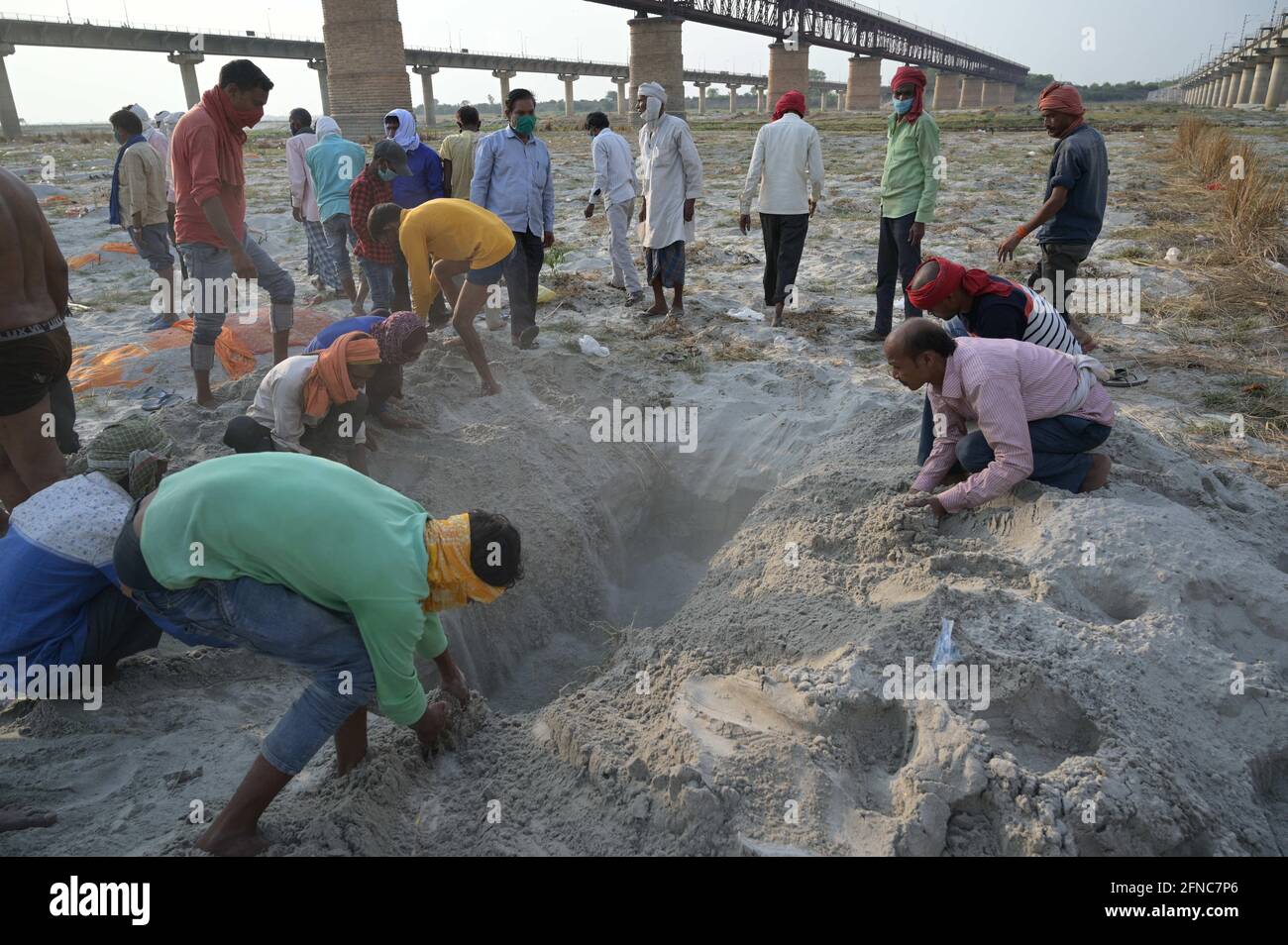 Burying Each Other High Resolution Stock Photography and Images - Alamy