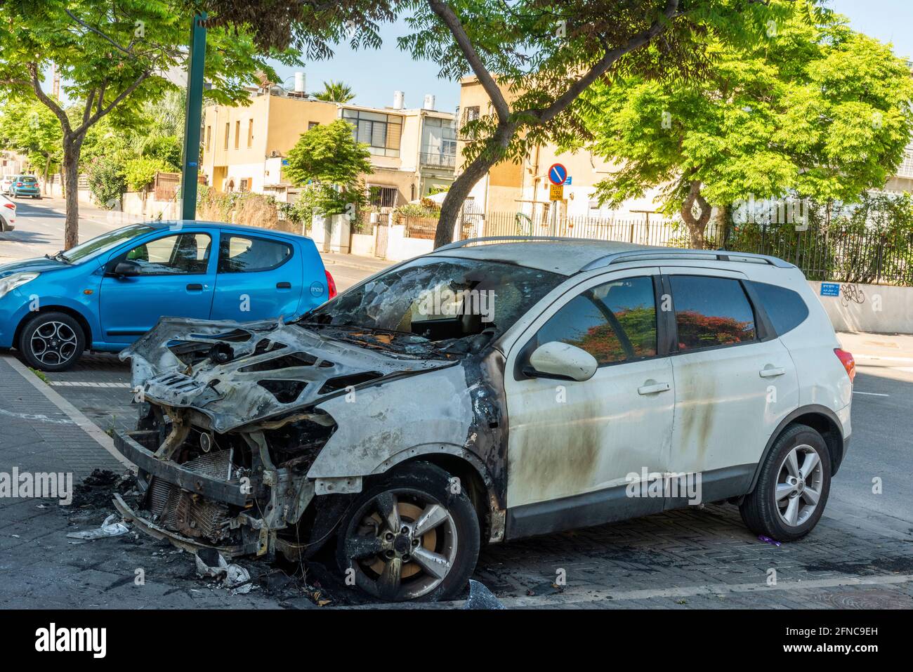Burn up the road hi-res stock photography and images - Alamy