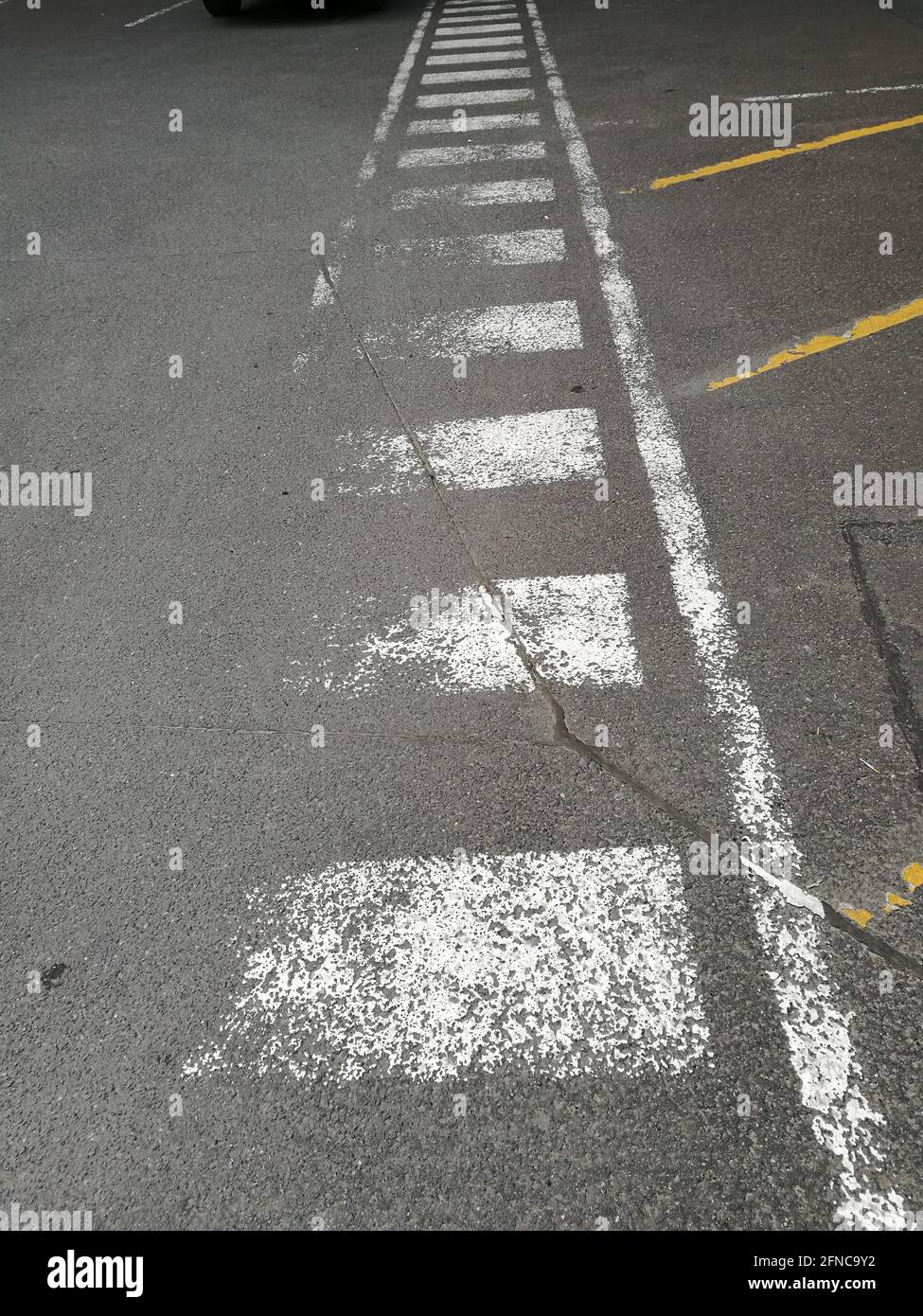 Weathered road markings hi-res stock photography and images - Alamy