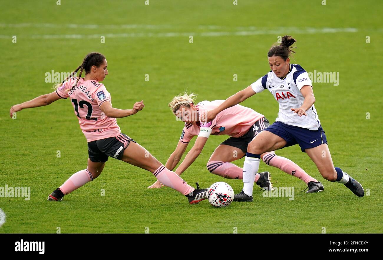 Tottenham Hotspur's Rachel Williams (right) battles for the ball with ...
